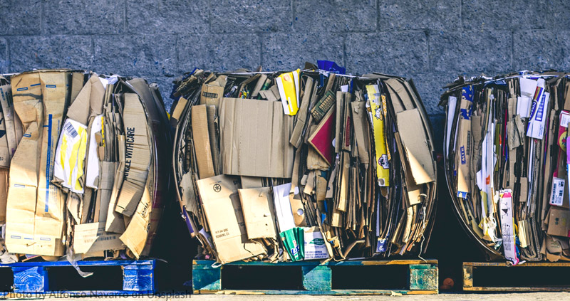 5 ways to reduce packaging waste and make them more user-friendly